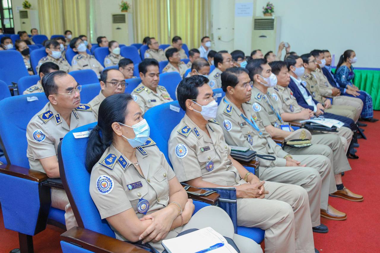 ការអភិវឌ្ឍលក្ខខណ្ឌការងារ និងសុខដុមនីយកម្មនៃទំនាក់ទំនងវិជ្ជាជីវៈ ...