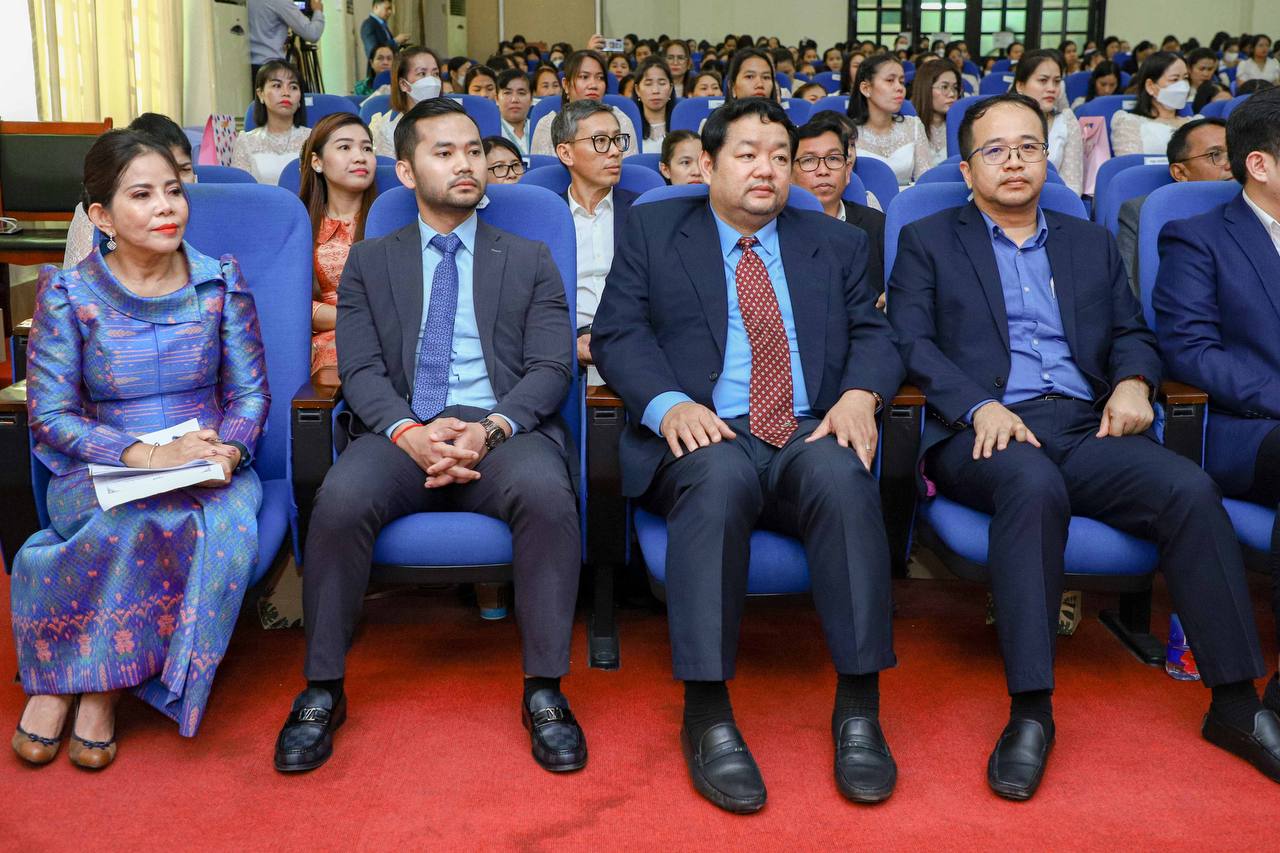 ការលើកកម្ពស់តួនាទីស្ត្រី ក្នុងការប្រើប្រាស់បច្ចេកវិទ្យាឌីជីថល ...