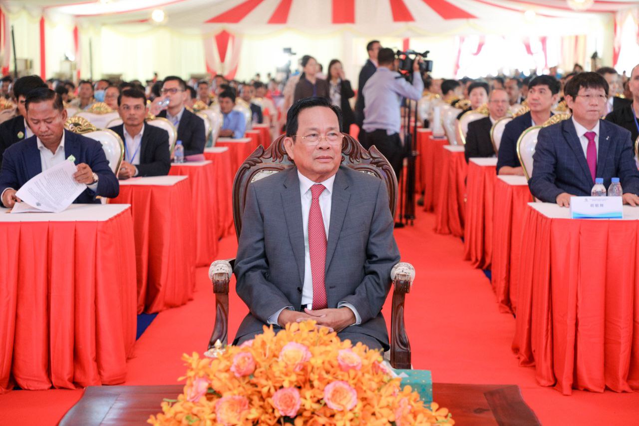 ឯកឧត្តមបណ្ឌិត អុិត សំហេង ...