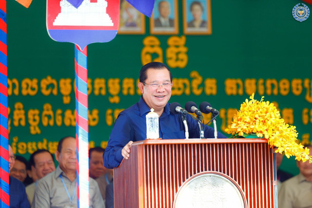 ព្រឹកនេះ សម្តេចតេជោ ហ៊ុន សែន បានបន្តអញ្ជើញចុះបងប្អូនជួបកម្មករ ...