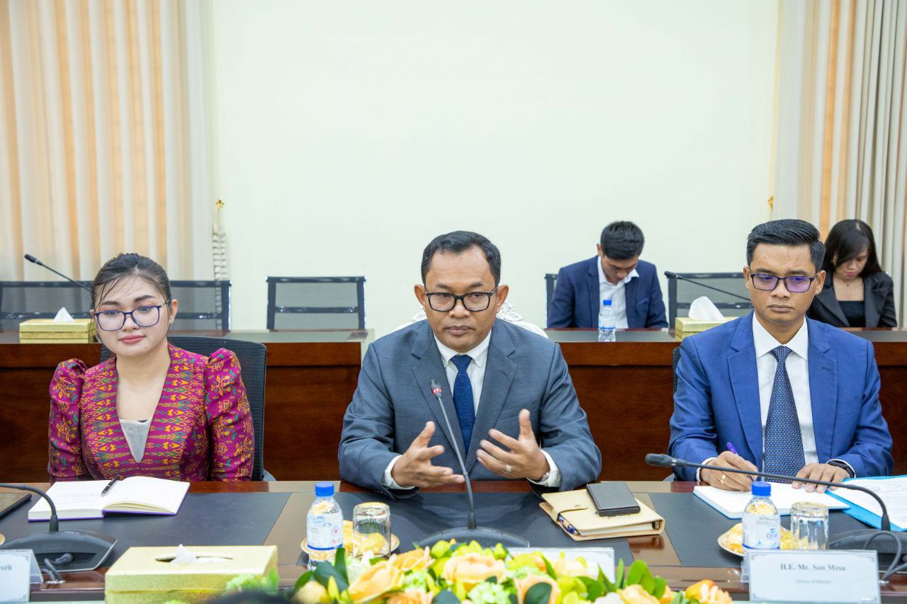 សហព័ន្ធសហជីពនៃសាធារណរដ្ឋប្រជាមានិតឡាវ (LFTU ...