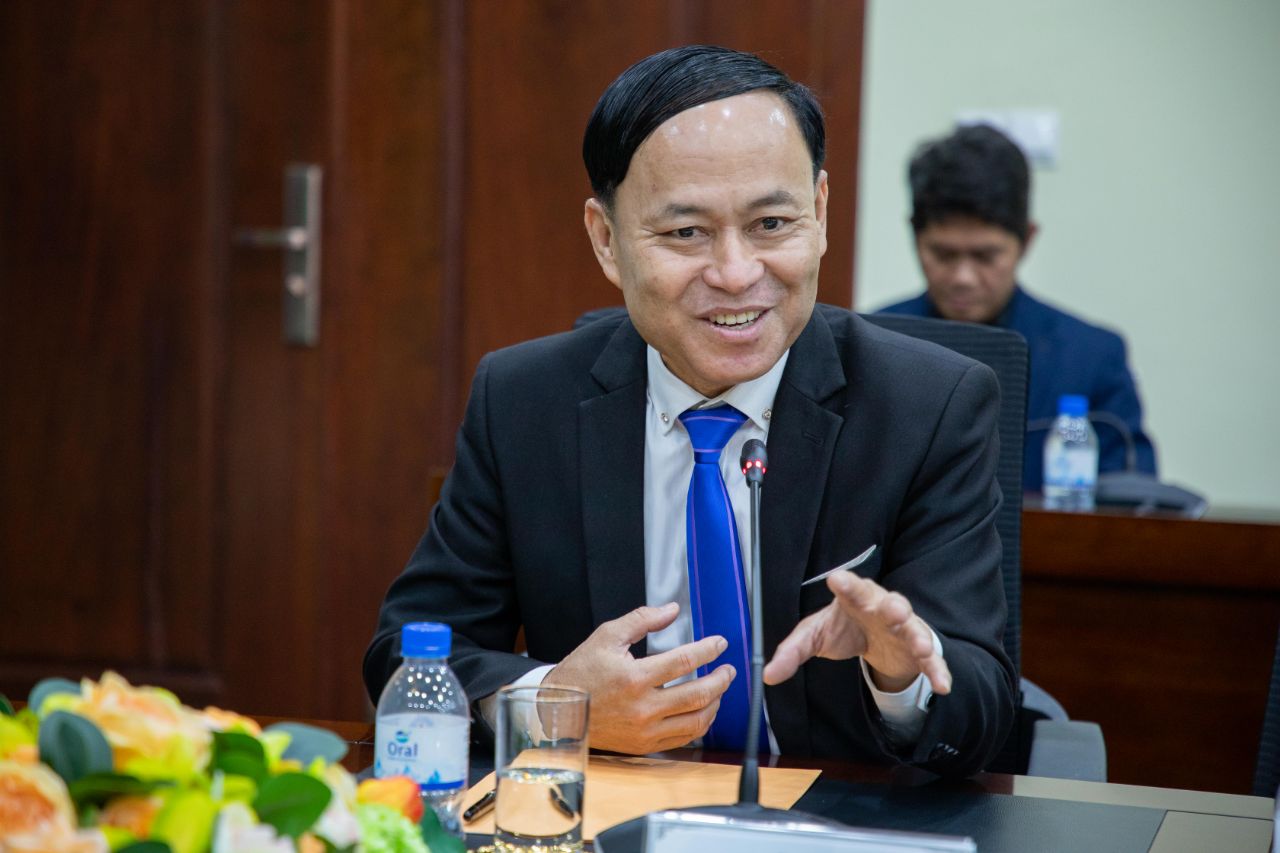 រដ្ឋមន្ត្រីក្រសួងការងារស្វាគមន៍ចំពោះសំណើបណ្តុះបណ្តាលបុគ្គលិក ...