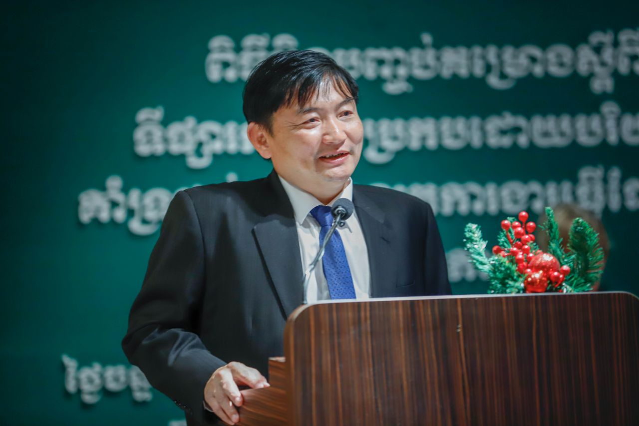 រដ្ឋមន្ត្រីក្រសួងការងារ នឹងជំរុញឱ្យក្រុមហុន រោងចក្រ ...