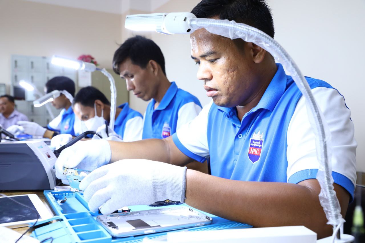 សិស្សនៃកម្មវិធីបណ្តុះបណ្តាល ១,៥ លាននាក់ ...