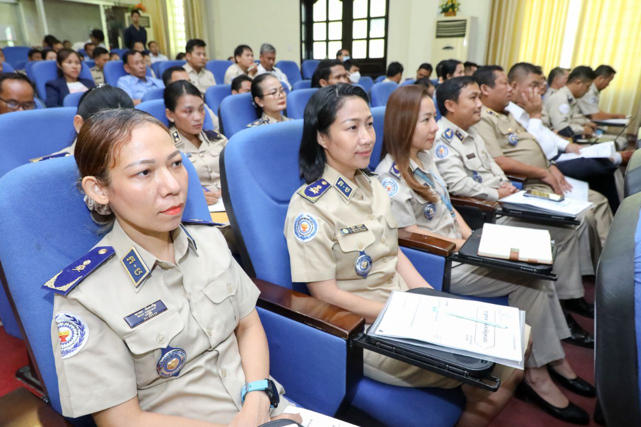 ក្រសួងការងារ ...