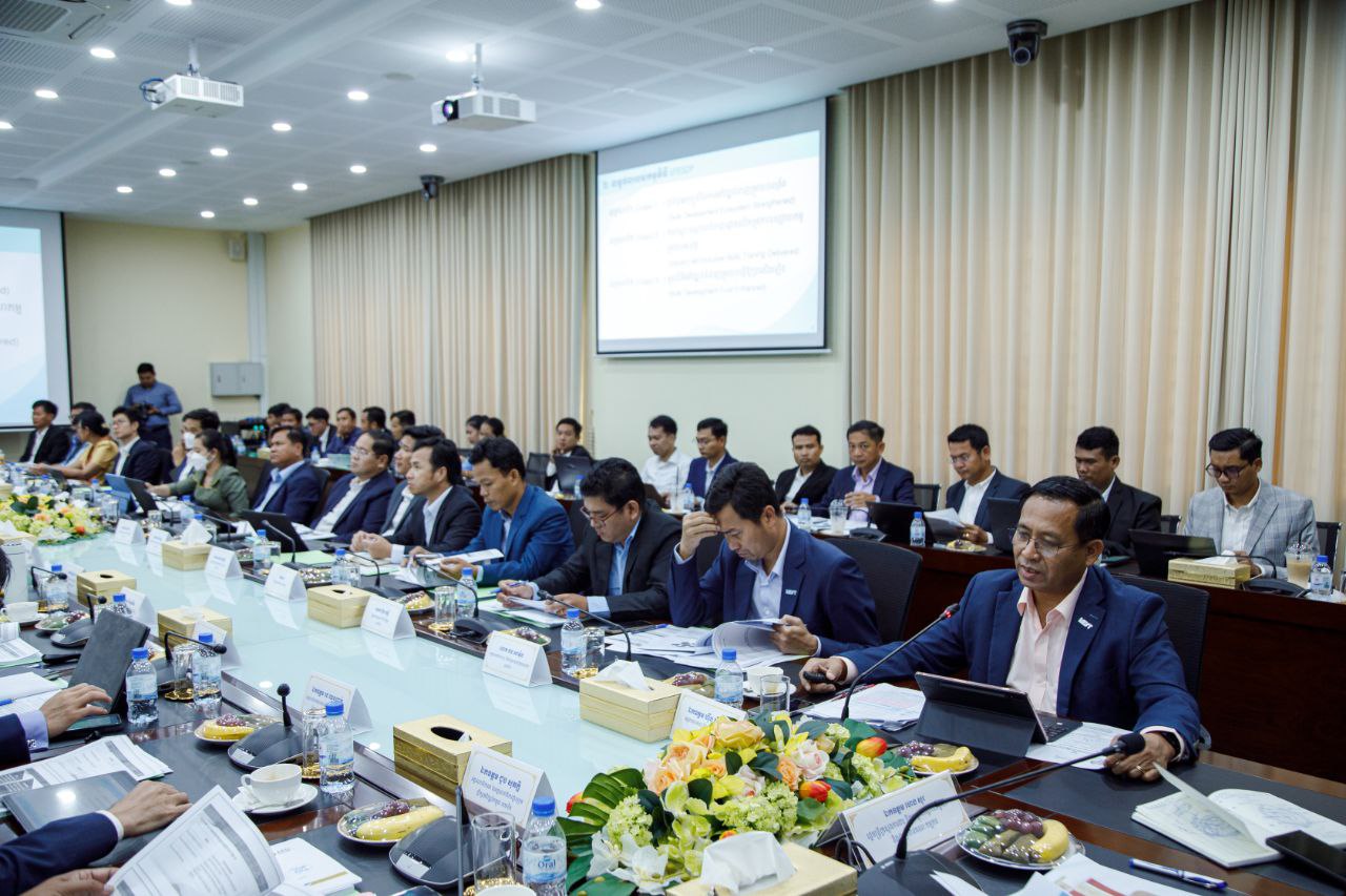 ឯកឧត្តម ហេង សួរ ...