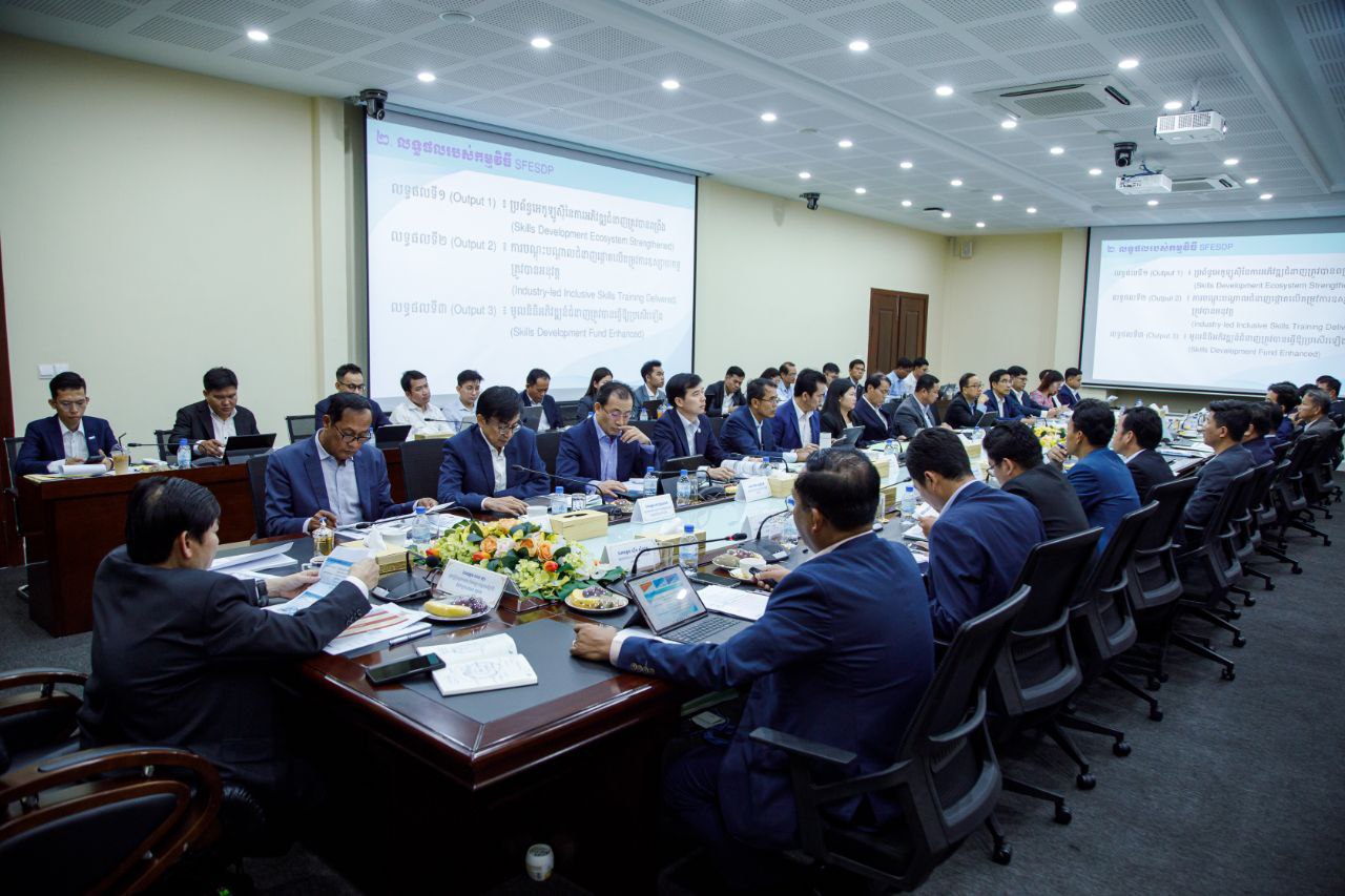 ឯកឧត្តម ហេង សួរ ...