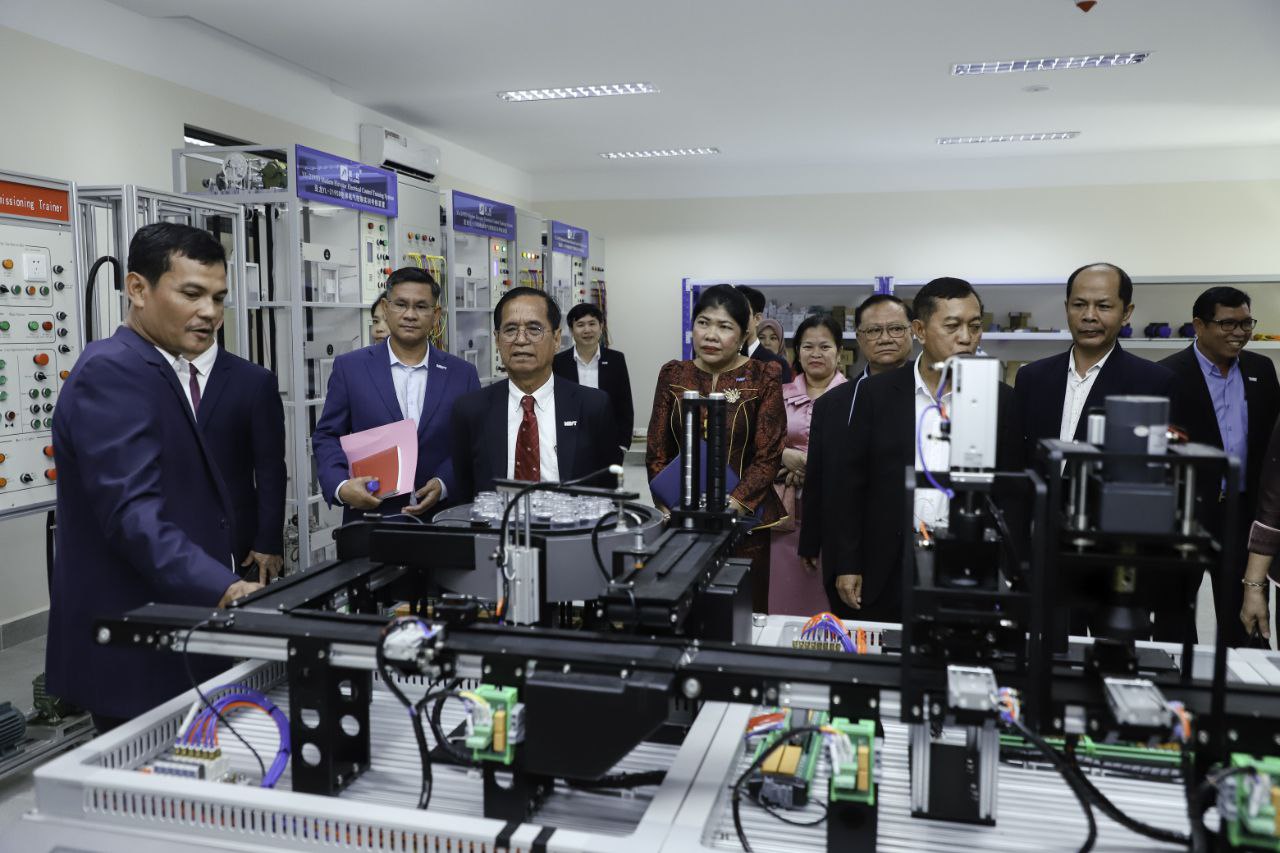 ក្រសួងការងារ និងបណ្តុះបណ្តាលវិជ្ជាជីវៈ ...