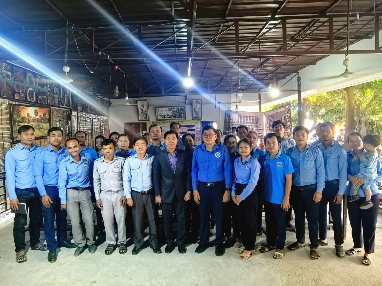 ក្រសួងការងារបានចុះពិនិត្យ តាមដាន ...