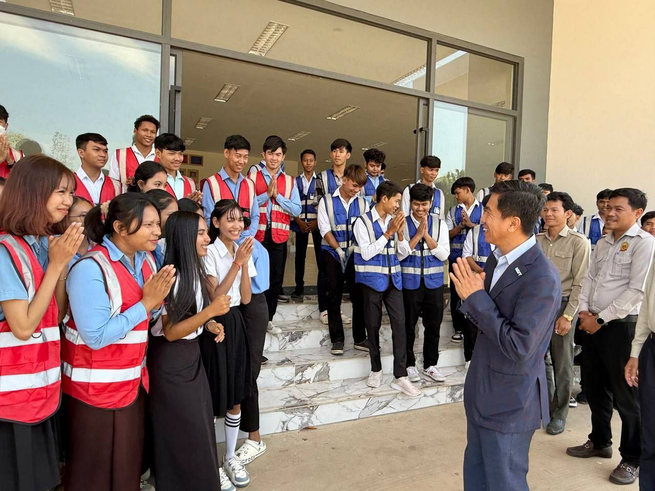 ក្រសួងការងារចុះពិនិត្យ តាមដាន និងវាយតម្លៃការអនុវត្តកម្មវិធី TVET ...