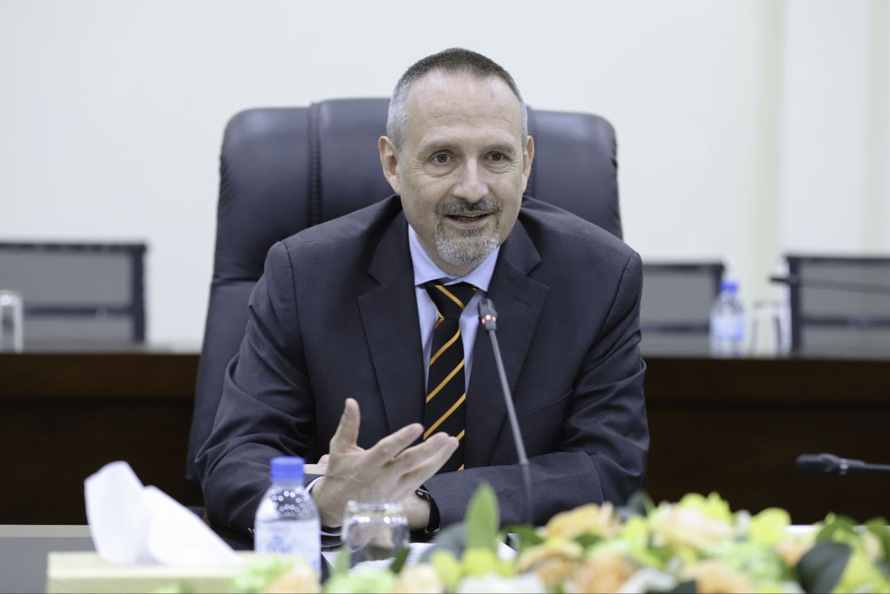 រដ្ឋមន្ត្រីក្រសួងការងារ បញ្ជាក់ការគាំទ្រដល់កិច្ចការគាំពារ ...